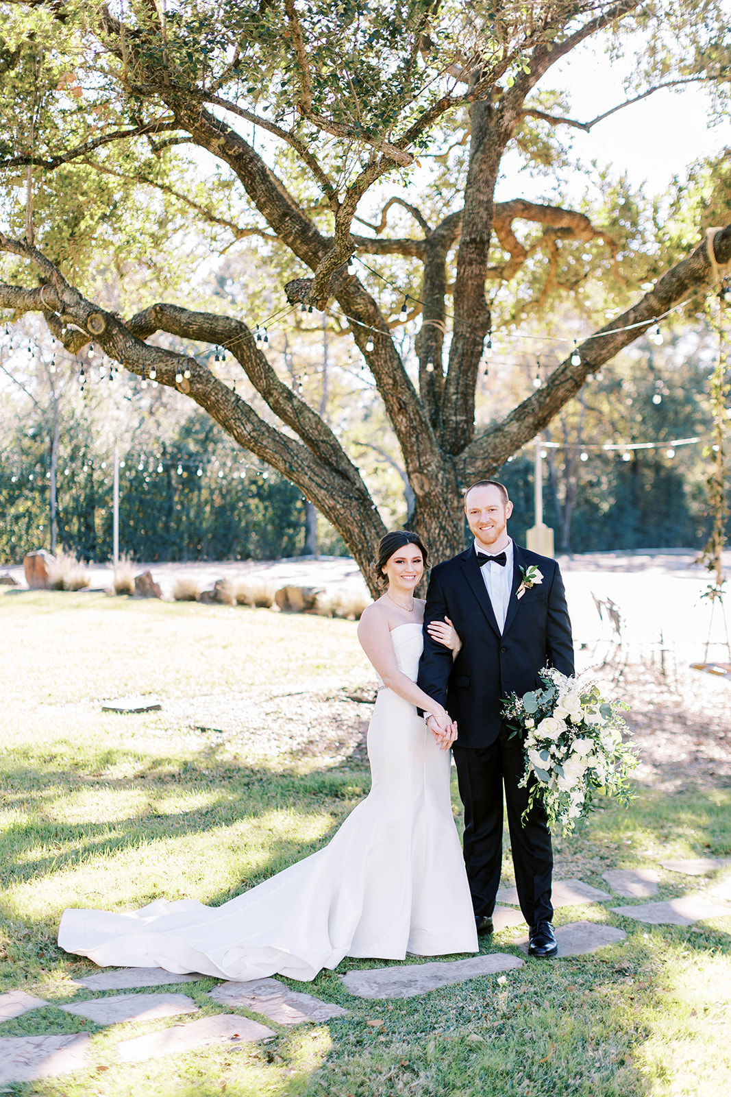 A Classic & Timeless Wedding at Lindsay Lakes of Cypress in Texas ...